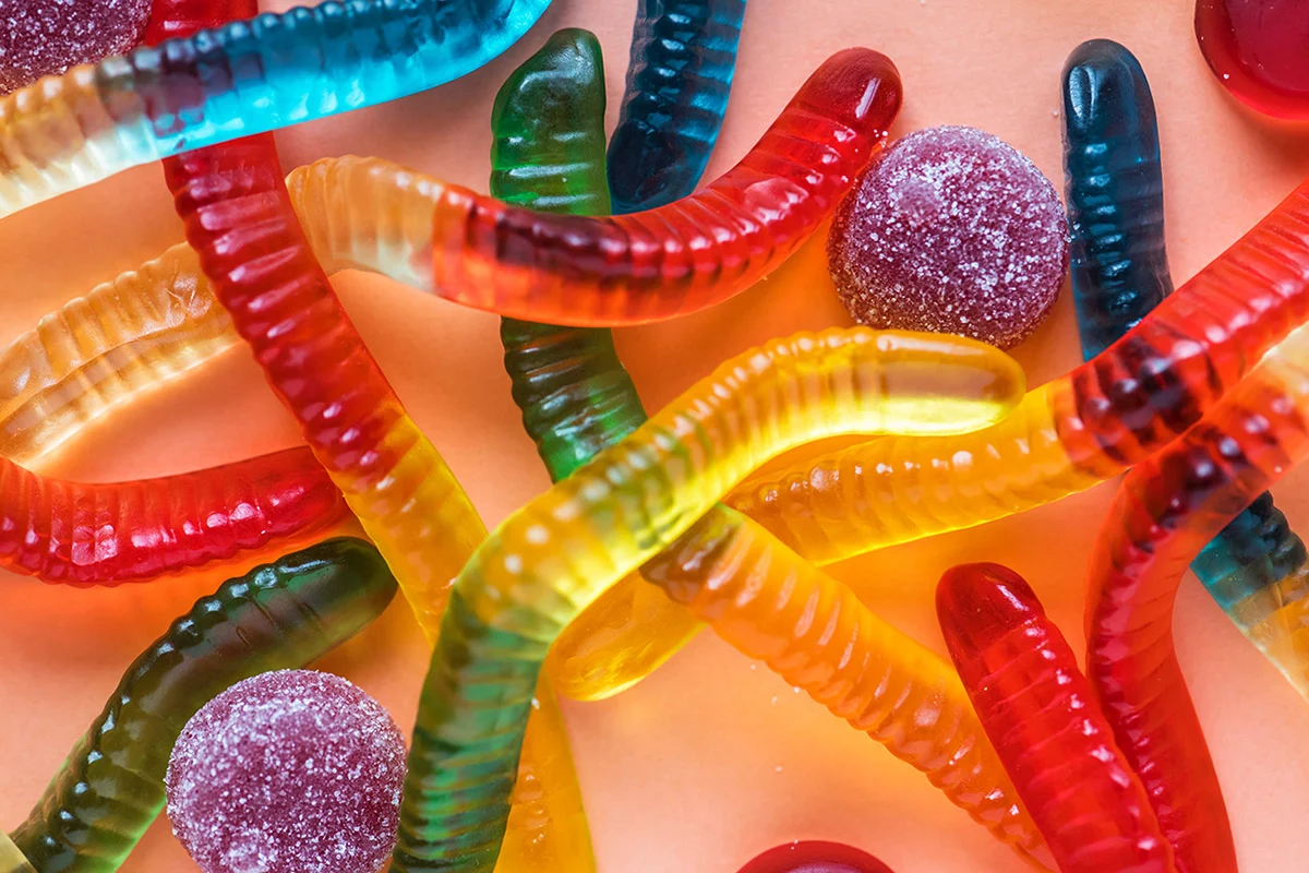 ¿Realmente de qué están hechas las gomitas? - Food & Wine en Español