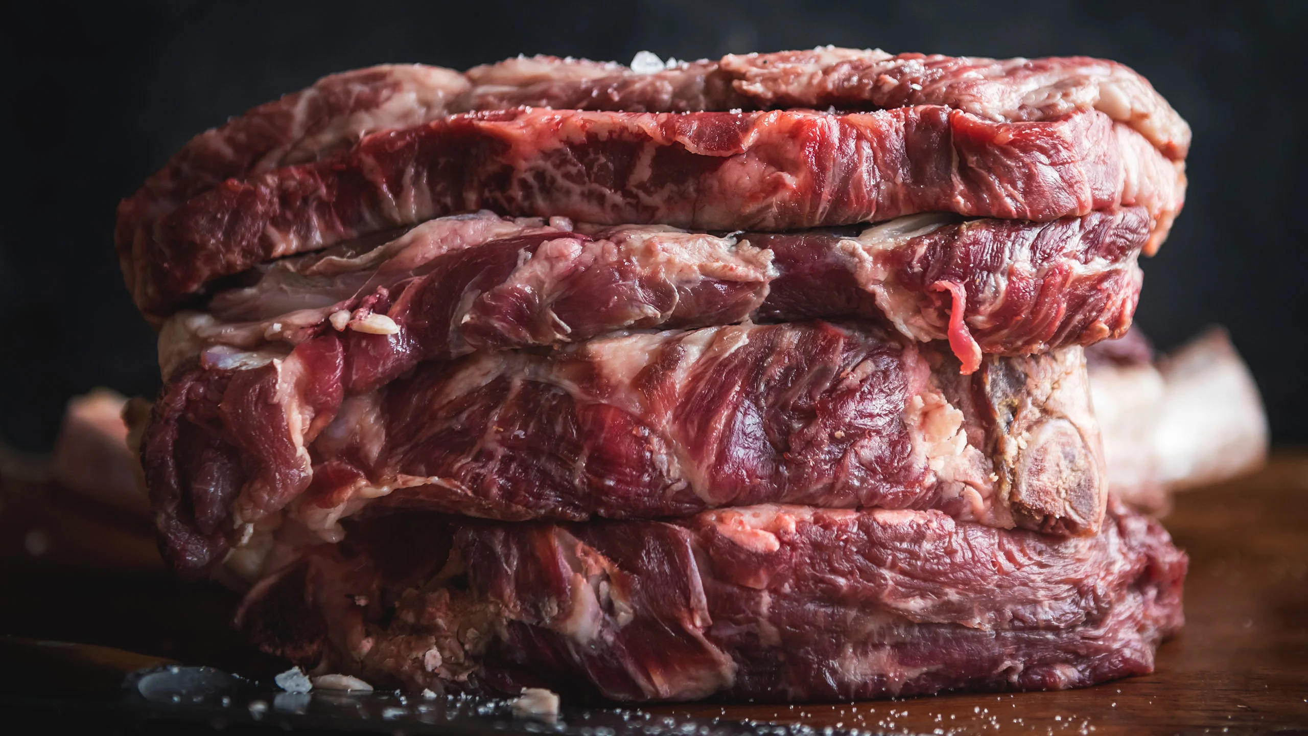 ¿Es realmente sangre el líquido que desprende de la carne roja?