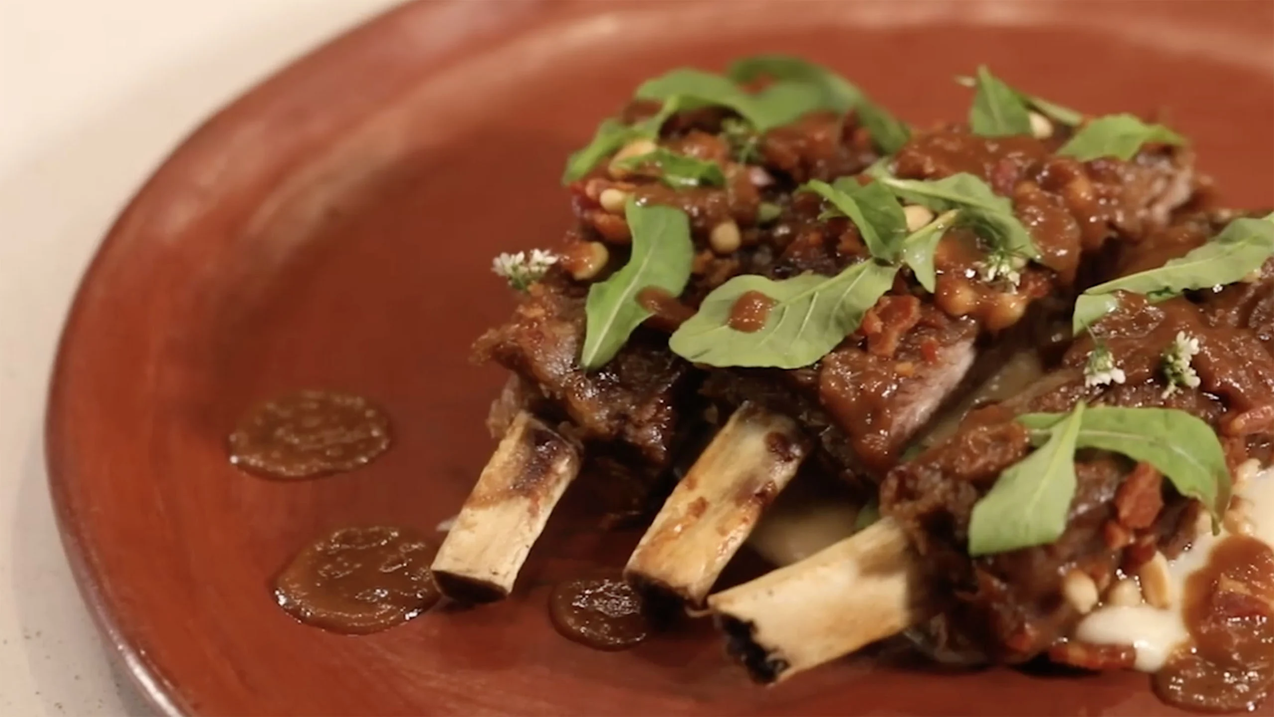 Receta: costillas estilo BBQ con cerdo americano y capuln