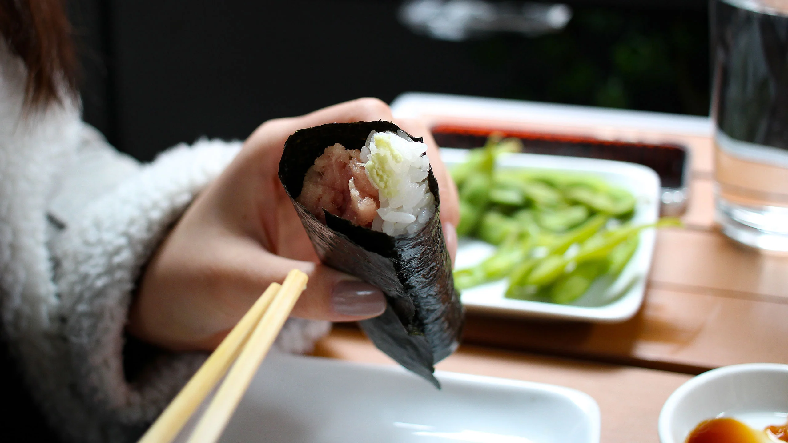 ¿Qué es el hand roll y cómo se prepara? - Food & Wine en Español
