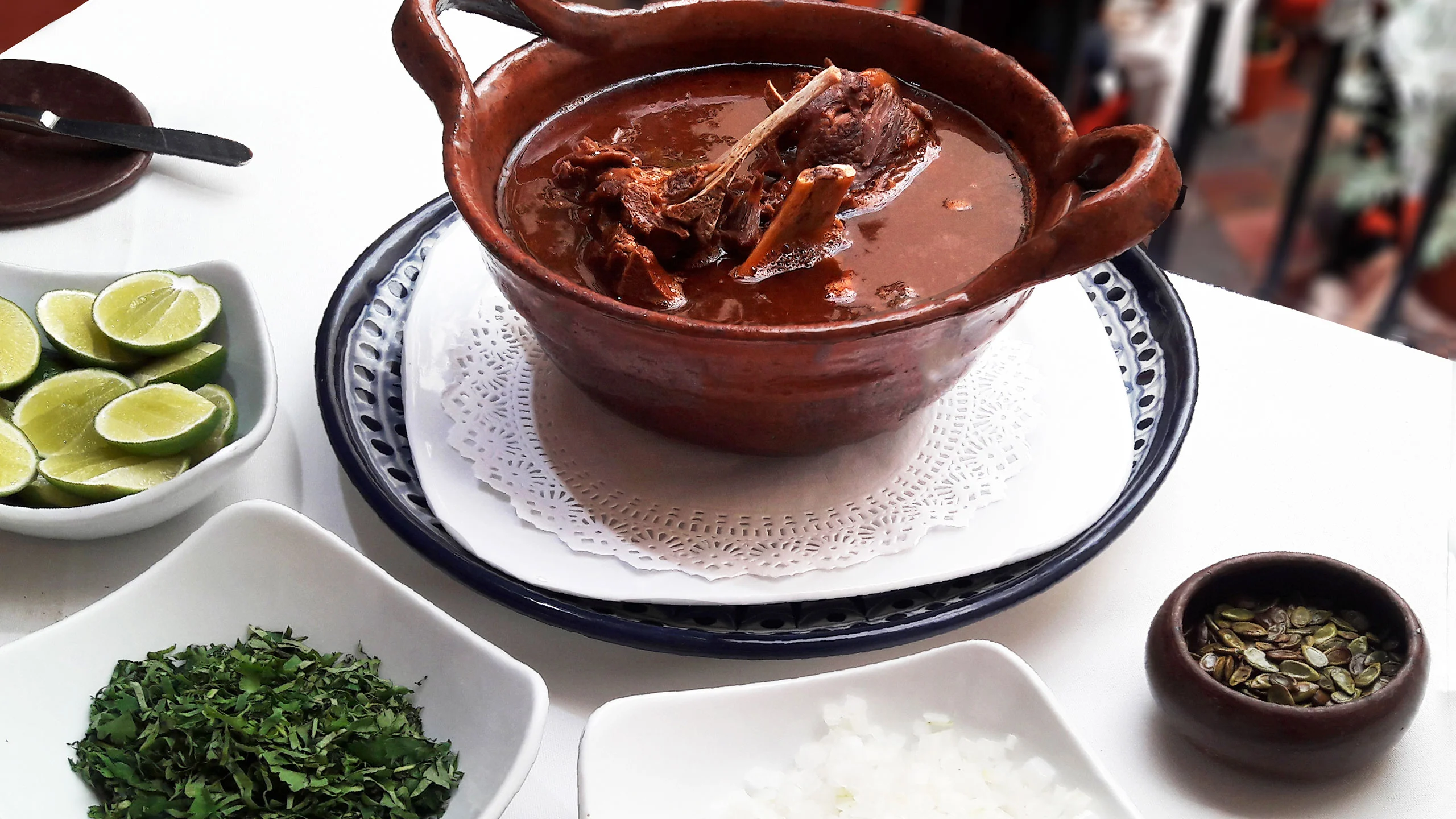 ¿Qué es el huaxmole y por qué es uno de los platillos más costosos de ...