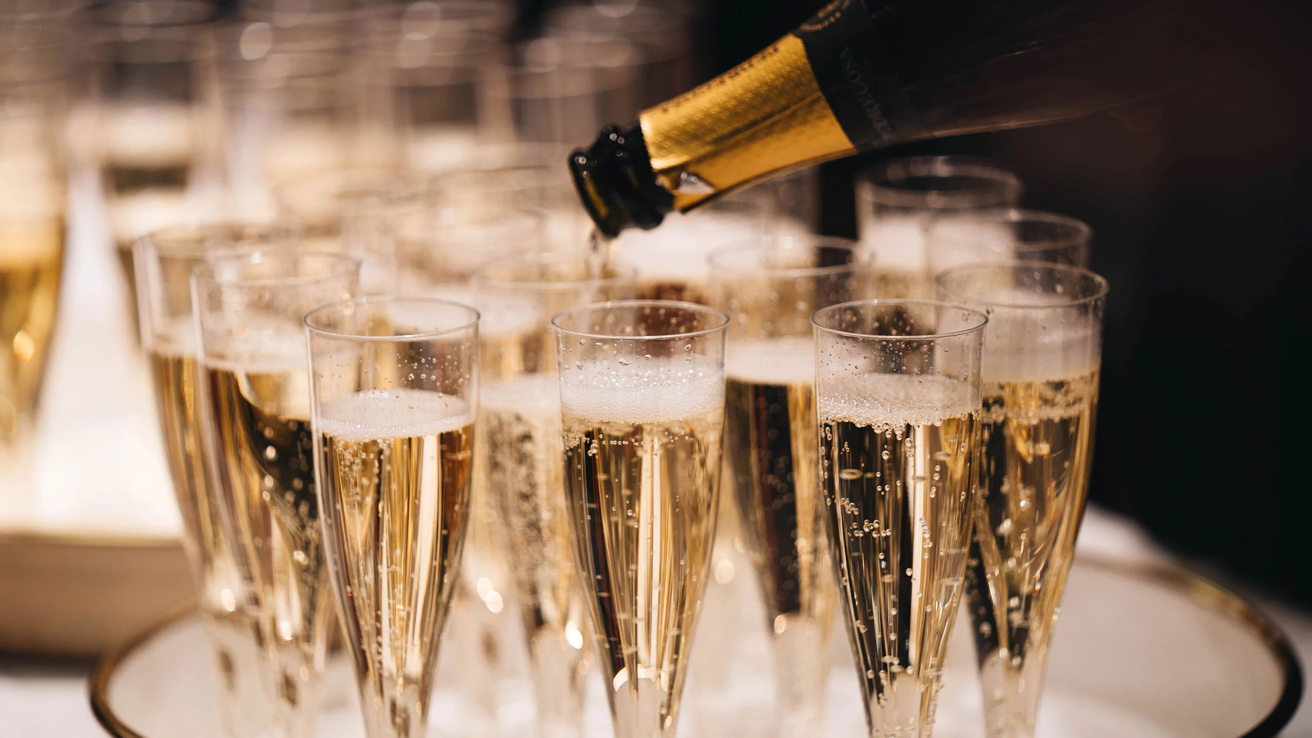 La copa de champagne perfecta - Food & Wine en Español