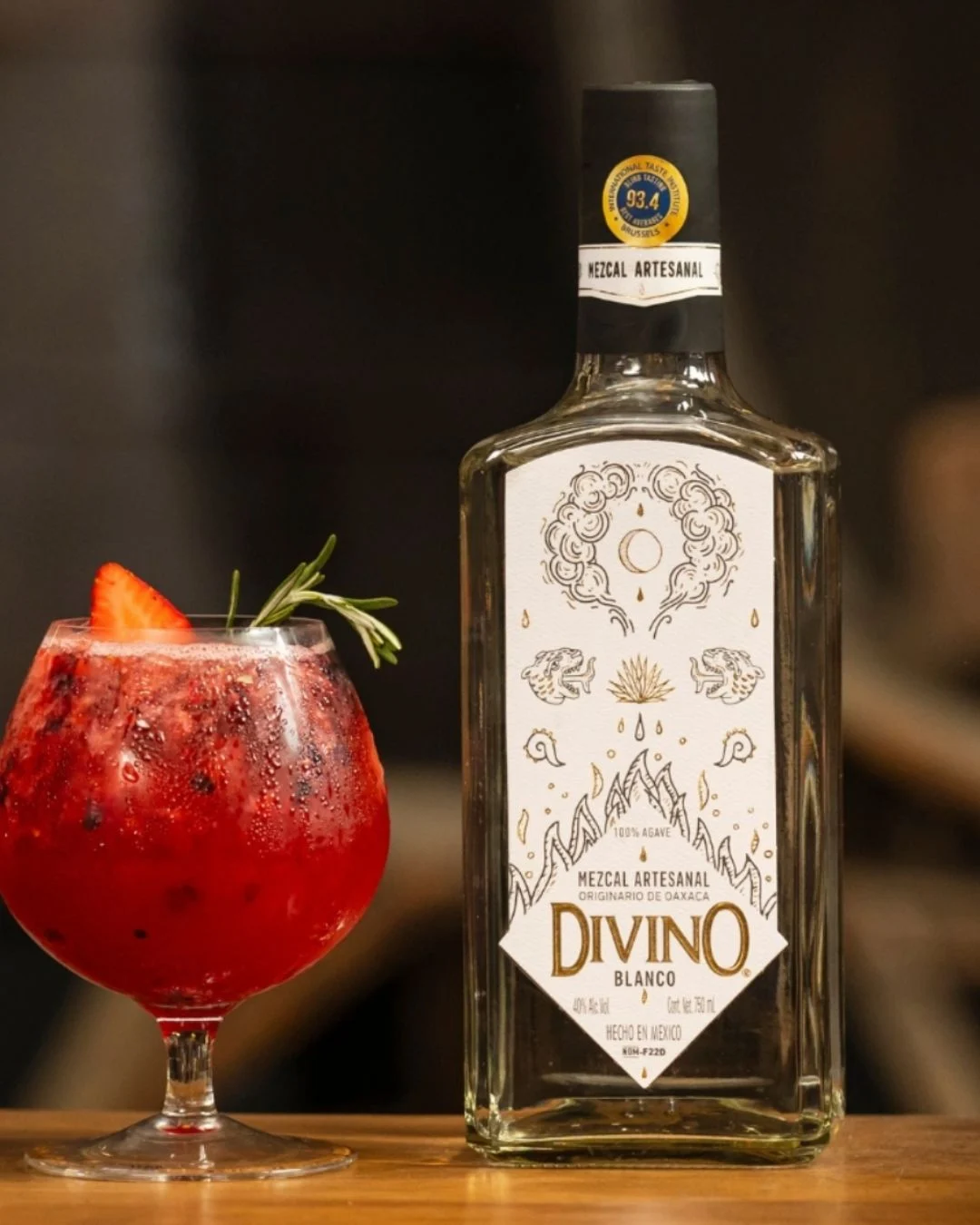 Conoce el único mezcal mexicano que ha obtenido el Crystal Taste Award ...