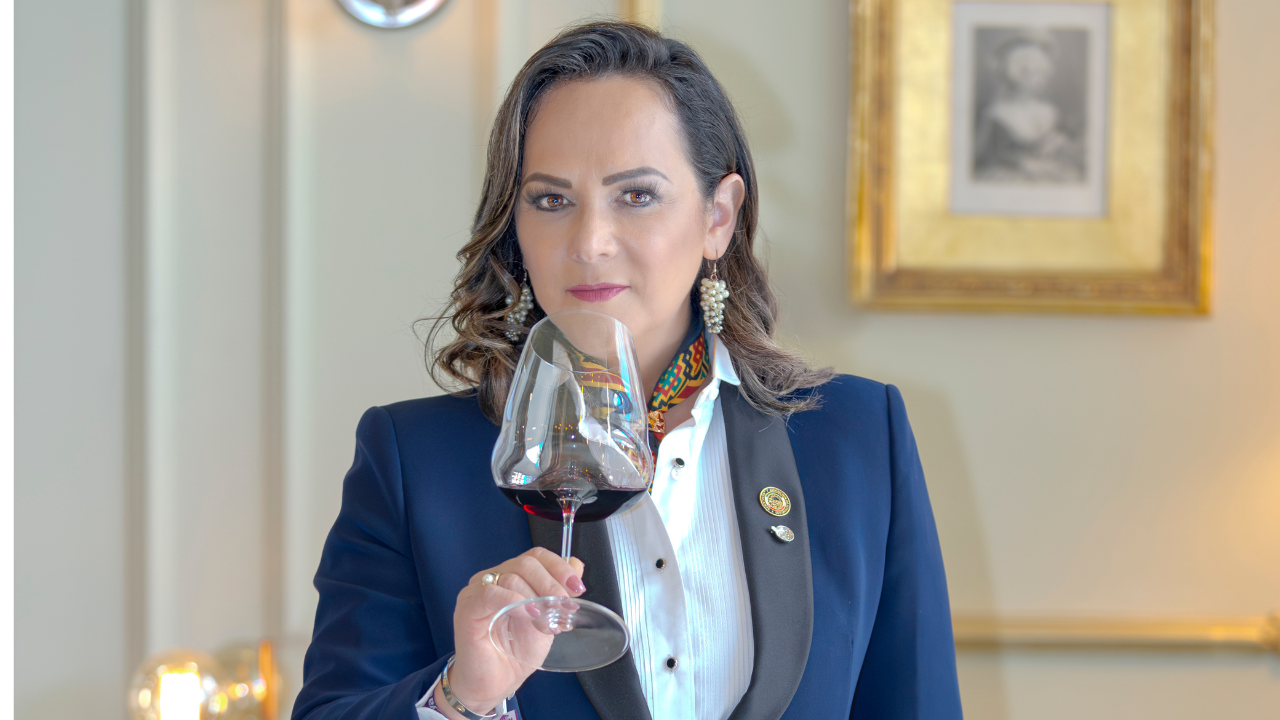 Georgina Estrada: la primera presidenta de la Asociación de Sommeliers ...