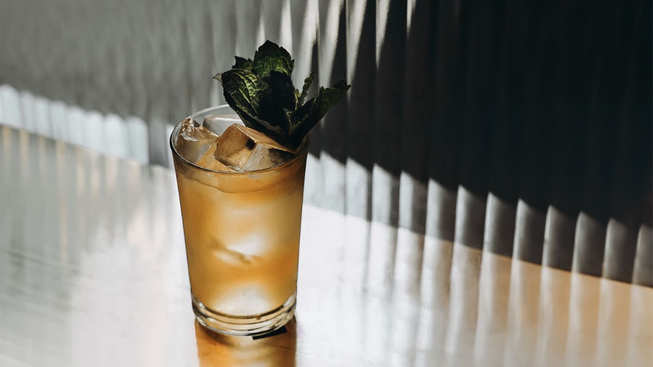 Exímia Bar: una oda líquida a Brasil - Food & Wine en Español